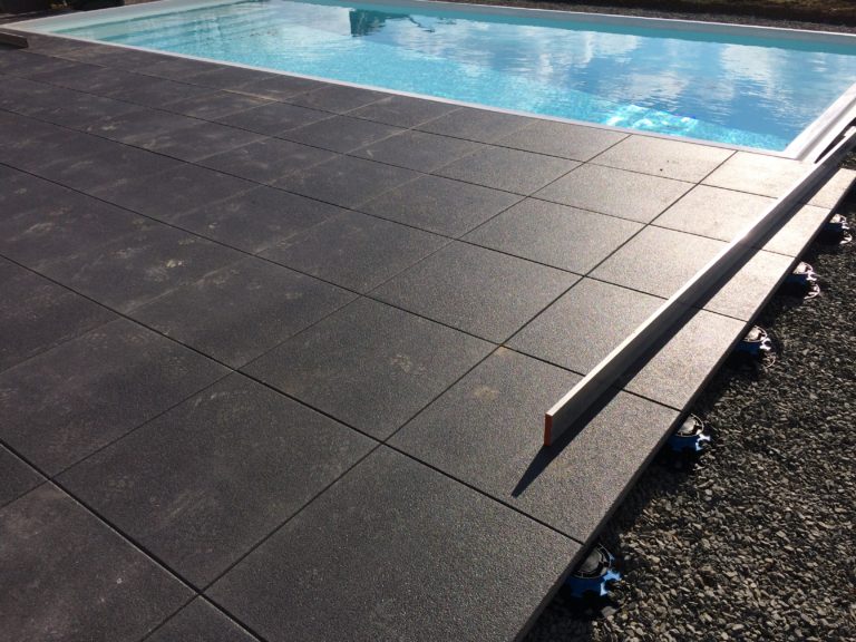 Réalisation dallage sur plots réglables - Pousthomis